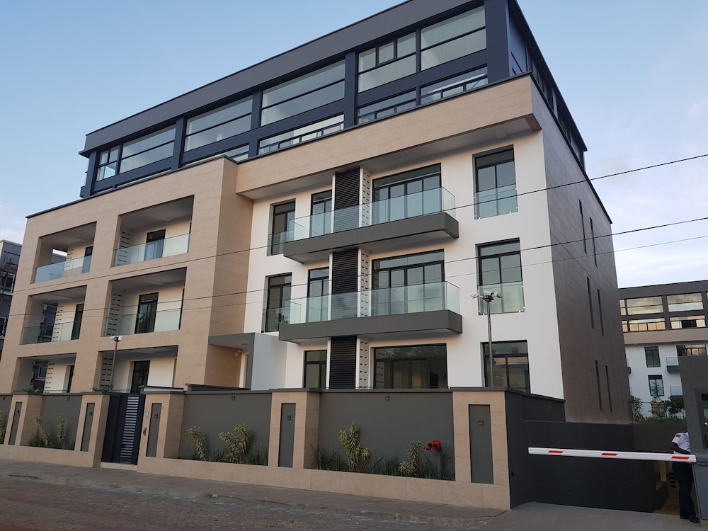 A Versatile Newly Built Studio In Secure, Upscale And Central Location - Ghana