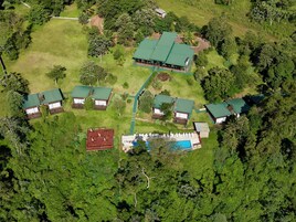 Fachada da propriedade