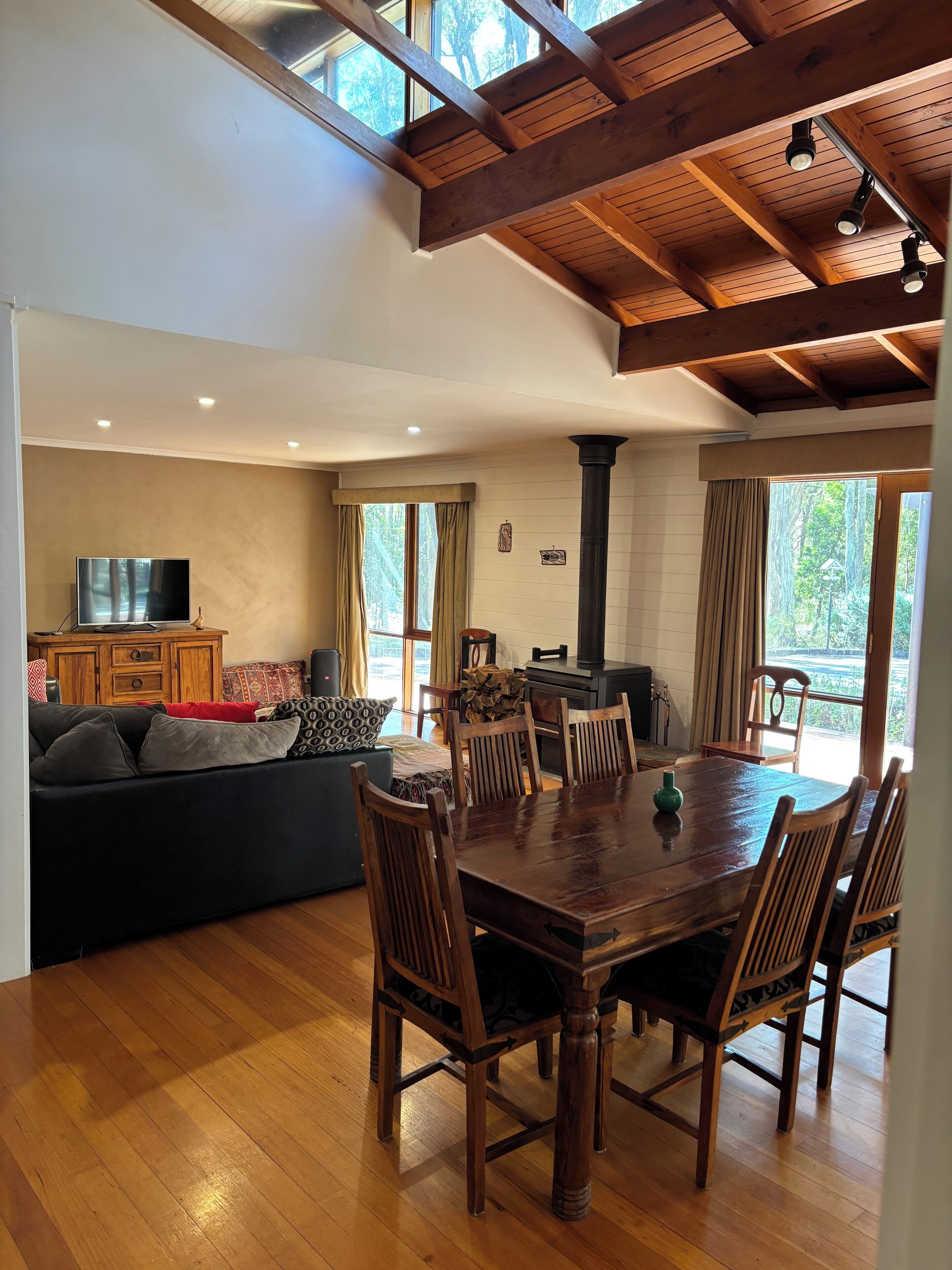 Duck Tree Lodge - Bush Retreat, Macedon Ranges - Mount Macedon