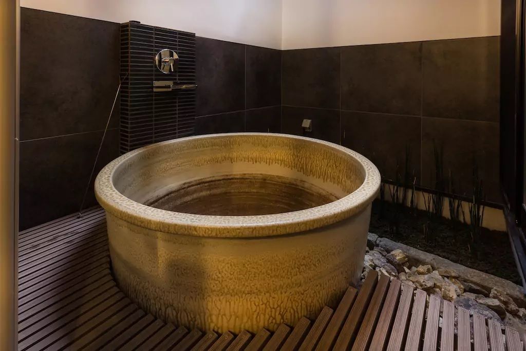 Casa geminada superluxo, 2 quartos, cozinha americana (TSUKI) | Banheira de imersão