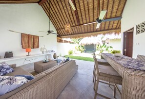 Vila, 1 quarto | Sala de estar | TV de tela plana