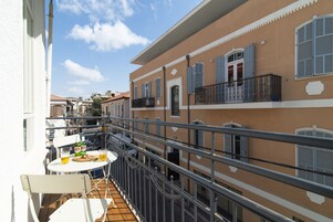 5 quartos, roupas de cama premium, individualmente decorados