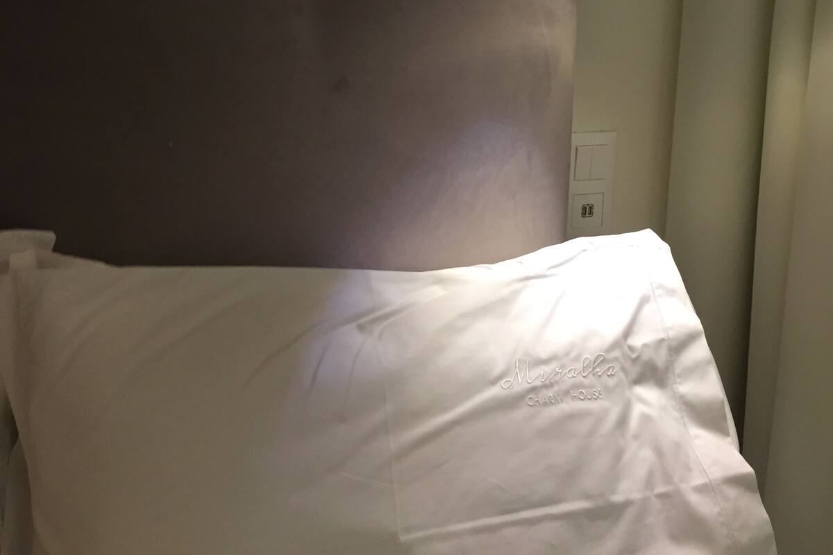Quarto Duplo Standard | Roupa de alta qualidade, minibar, cofre com capacidade para portátil