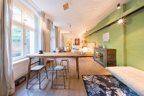 Apartamento (Hofapartment) | Individualmente decorados, individualmente mobiliados, escrivaninha