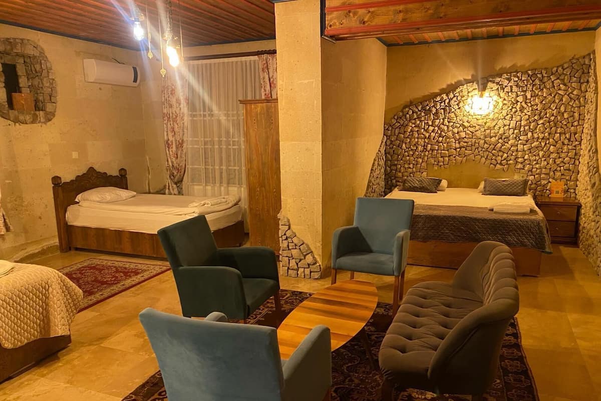 Aile Odasi | Secretária, cortinas/cortinados opacos, quartos insonorizados