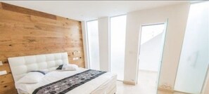 Vila superior, 6 quartos, piscina particular, no andar executivo | 6 quartos, escrivaninha, cortinas blackout, quartos à prova de som