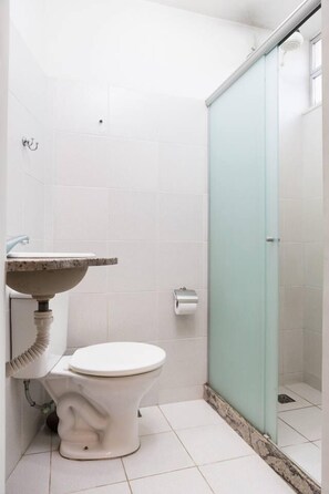 Apartamento | Casa de banho | Toalhas fornecidas