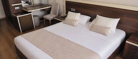 Secretária, cortinas/cortinados opacos, quartos insonorizados