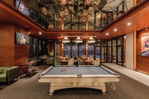 3 bares/lounges, este bar no lobby do hotel 
