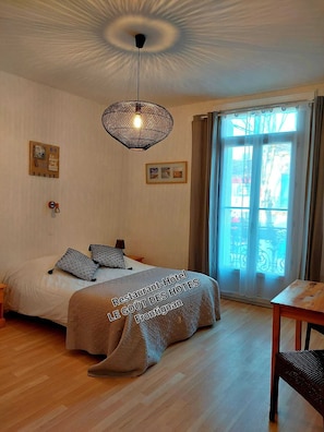 Quarto Duplo, 1 cama de casal, não fumadores | Com decoração personalizada, com mobília individualizada 