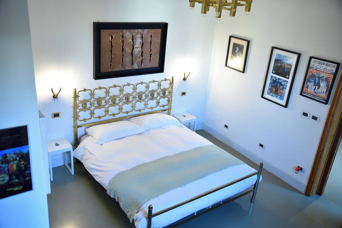 Quarto Triplo | Minibar, cofre no quarto, secretária, cortinas/cortinados opacos 