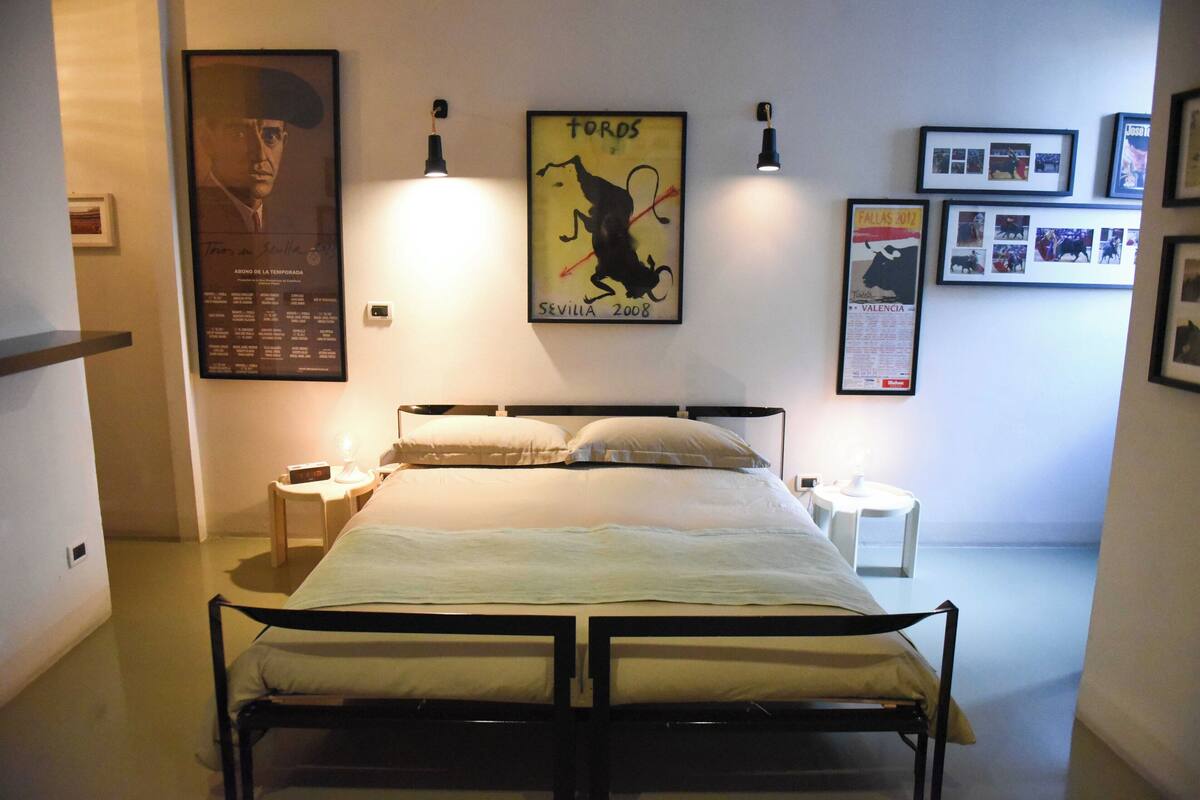 Quarto Duplo Superior | Minibar, cofre no quarto, secretária, cortinas/cortinados opacos 