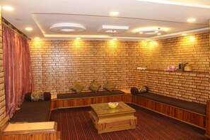 Área de estar no saguão