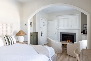 Suite Standard, 1 cama king-size, não fumadores | Lençóis italianos Frette, roupa de alta qualidade, minibar 