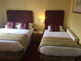 Secretária, quartos insonorizados, ferro/tábua de engomar, Wi-fi grátis 