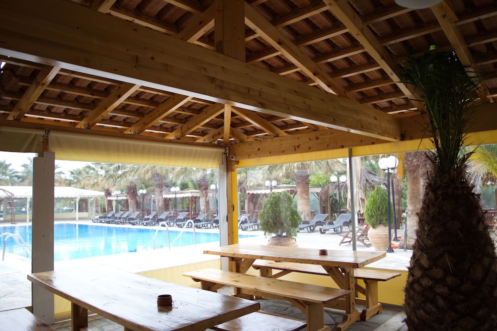 One Of The Biggest Villas Near Athens Greece 40% Off January 1 To May 15 - Milos