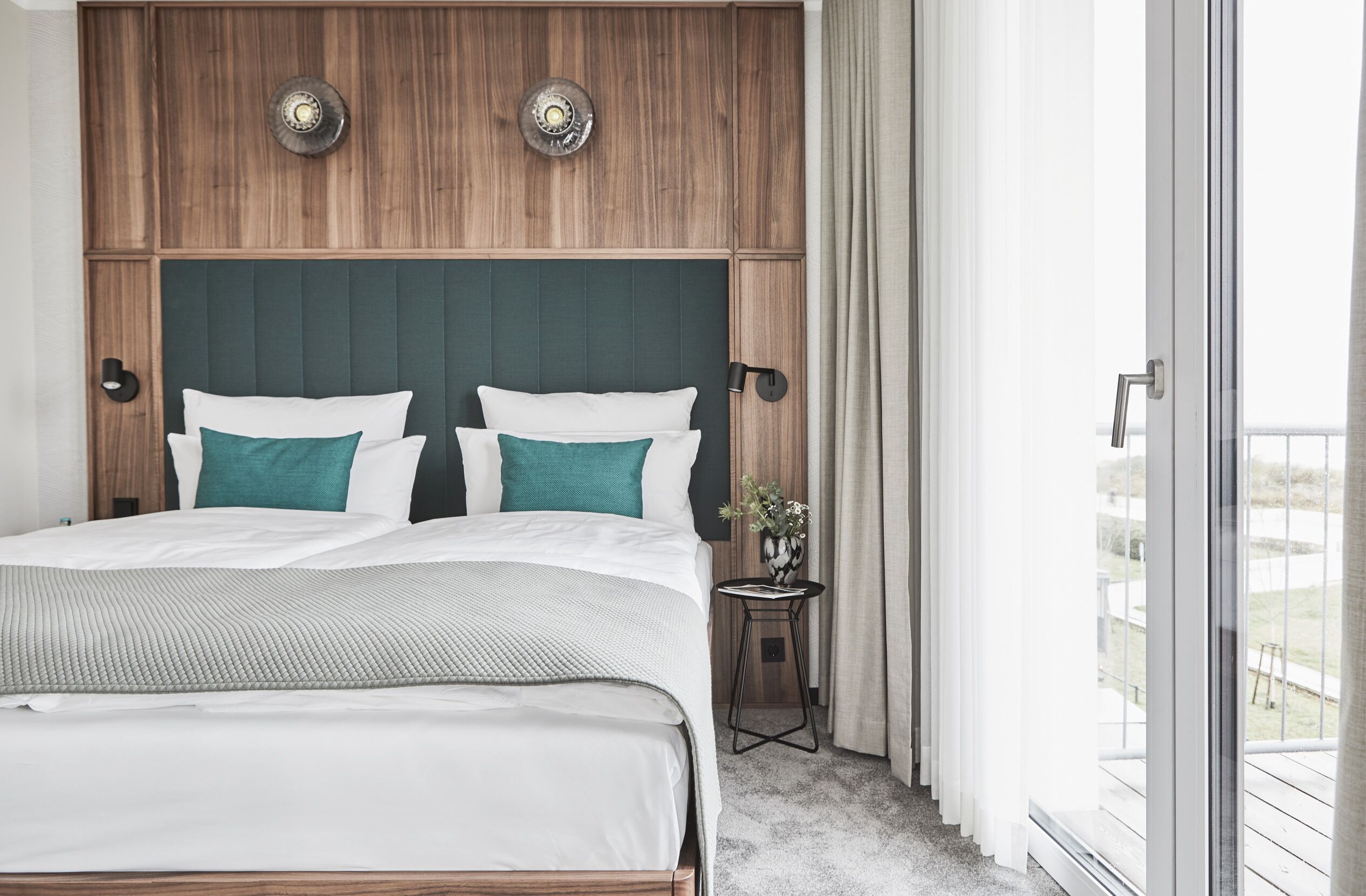 Roupa de alta qualidade, minibar com produtos grátis, cofre no quarto 