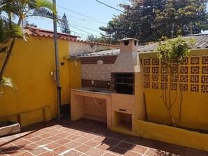 Área para churrascos e piqueniques