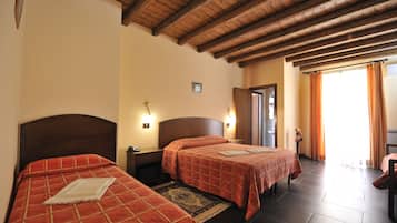 Quarto Quádruplo | 1 quarto, lençóis de algodão egípcio, minibar, cofre no quarto