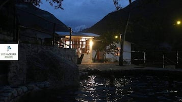 2 piscinas exteriores