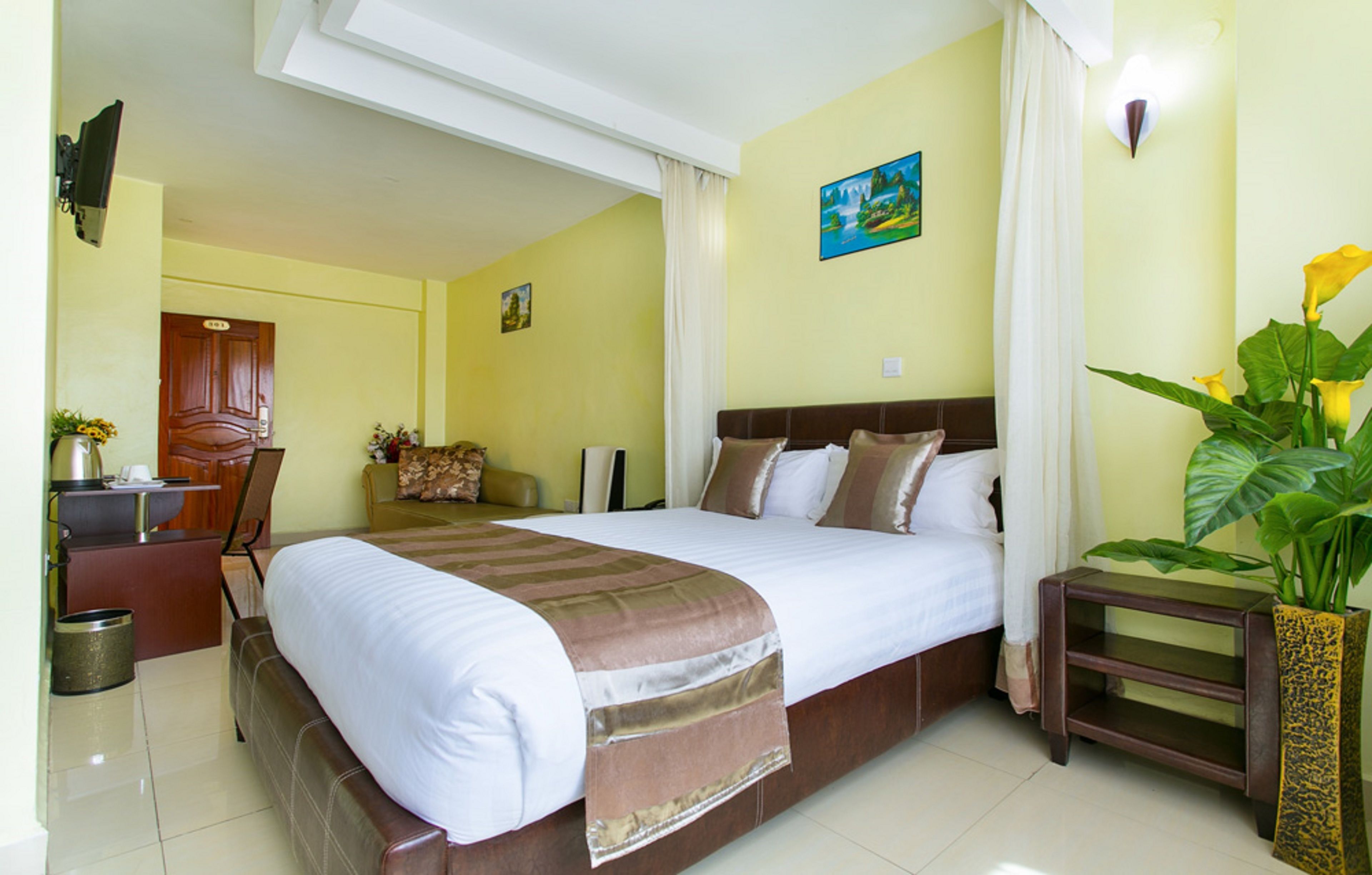 Secretária, cortinas/cortinados opacos, Wi-fi grátis 