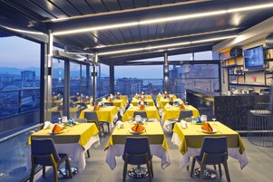 Café da manhã, almoço e jantar