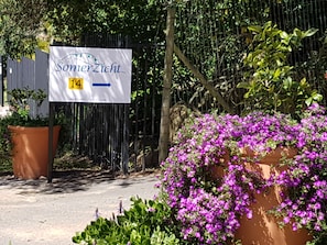 Entrada do alojamento