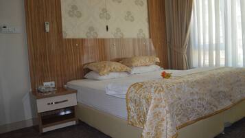 Minibar, secretária, berços/camas para crianças grátis, Wi-fi grátis