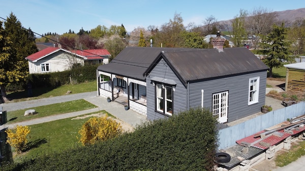 The Old Forge - An "Heritage" House. A Great Place To Stay In. - Fairlie