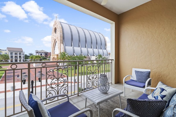 5080 Annunciation Circle, Unit 1205 | Varanda