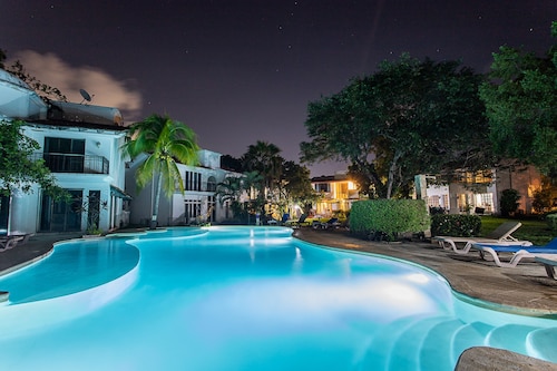 Hermosa Villa Para 14 Personas Con Piscina A Solos 200 Mt De La Playa Y 5ª Av - Playa del Carmen