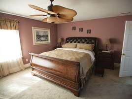 Quarto casal superior, suíte (Sarah Kate Suite) | Wi-Fi de cortesia