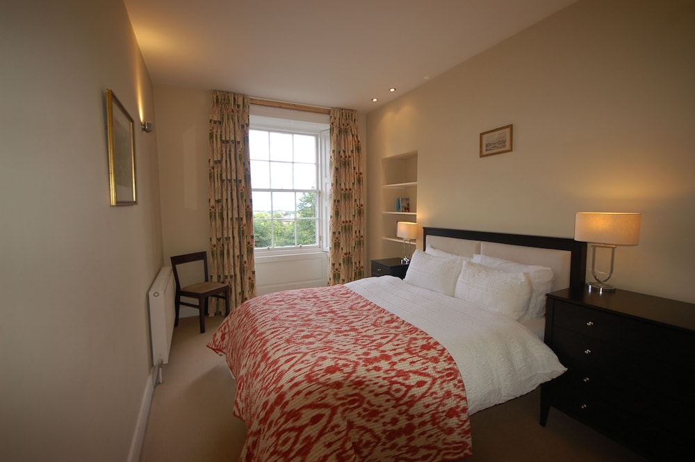 Queen Street - A Stylish City Centre Apartment With Stunning Views - Edinburgh