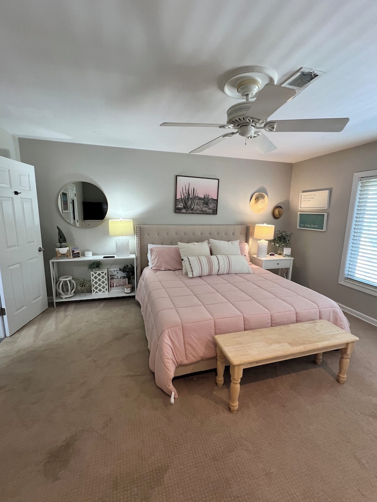 Gorgeous Condo For 8, Travel Crib And Pull-out, Full Kitchen, Beach Boardwalk! - St. Simons Island, GA