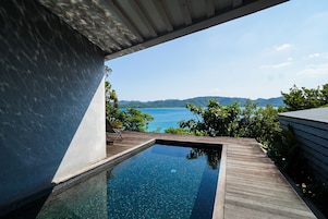 Quarto (Pool Villas, Suite Room) | Vista para praia/oceano