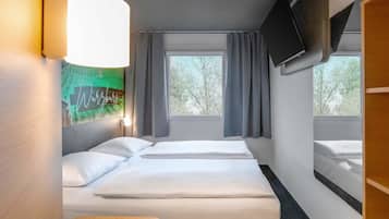 Quarto Duplo | Secretária, cortinas/cortinados opacos, quartos insonorizados