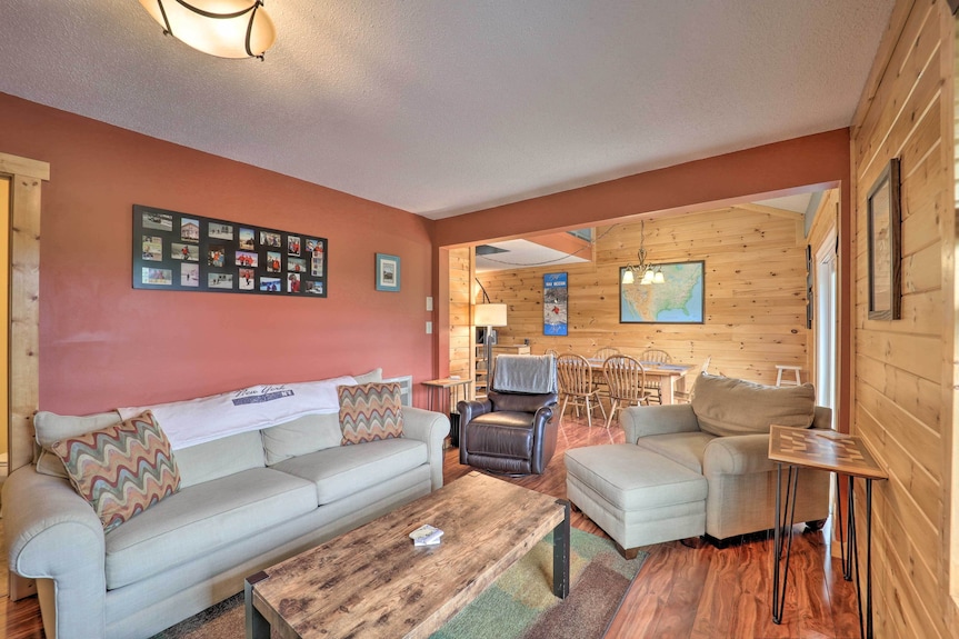 Cozy Condo: Walk To Resort, 9 Mi To Sugar Mountain - Watauga Lake, TN
