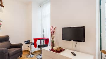 Apartamento, 1 quarto, varanda | Sala | Televisor LCD