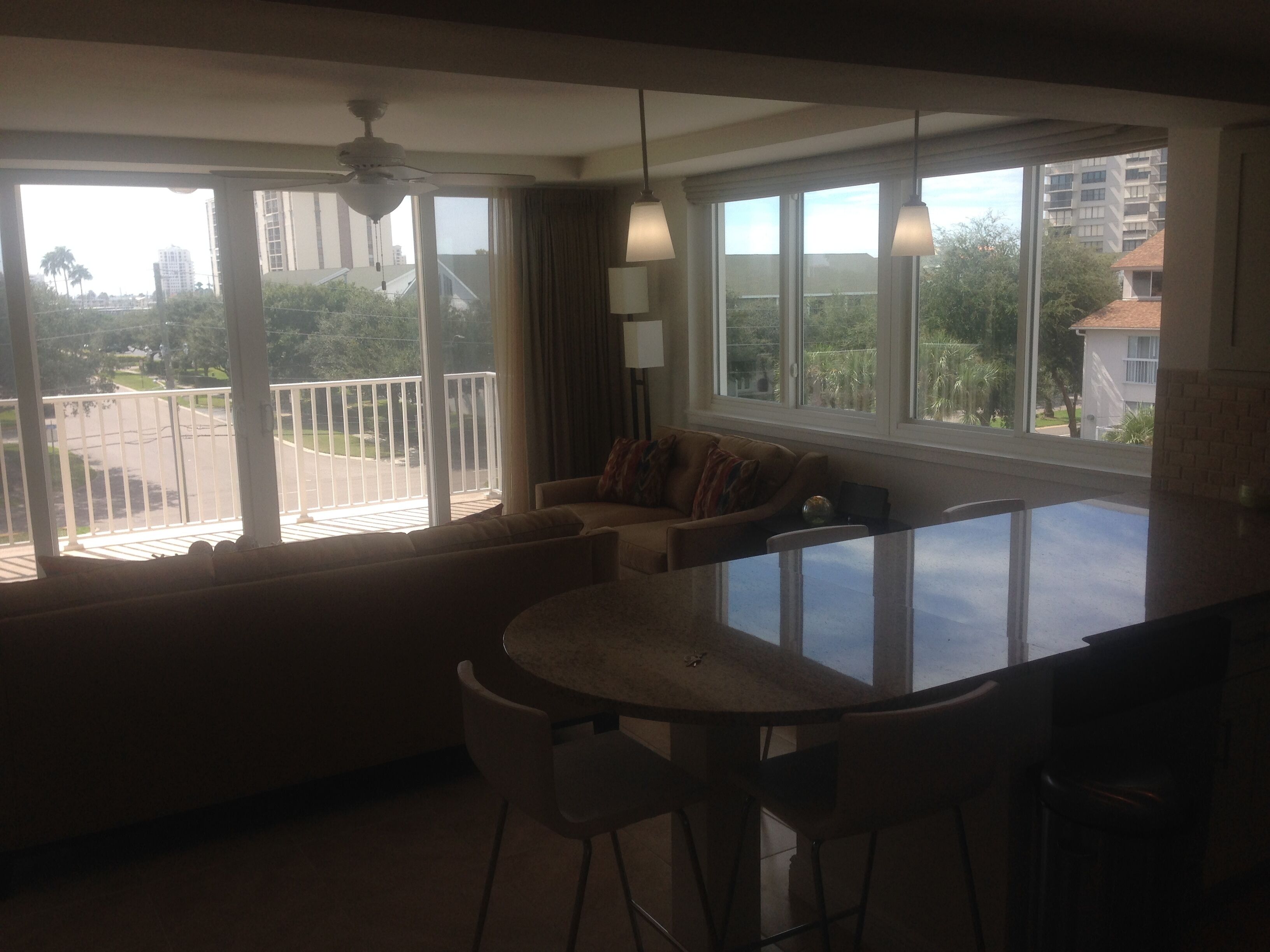Stunning Condo In An Exclusive Intracoastal Estate With Harbor Views - Clearwater