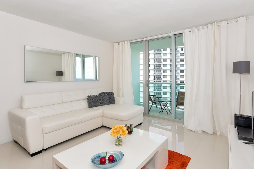 Hermoso Apartamento Con Vista Al Mar En La Playa De Hollywood - Hollywood, FL