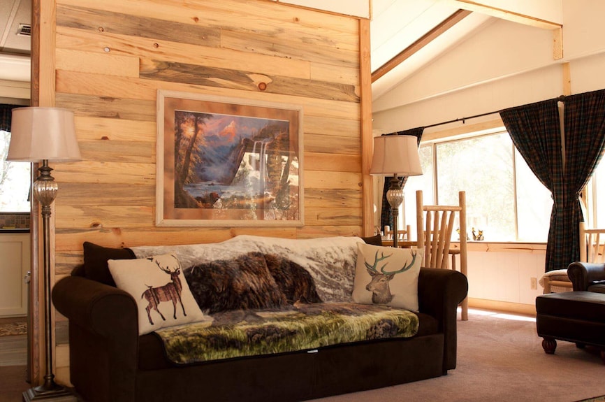 Cozy Bear Hollow " Cozy, Rustic Charming, A Great Value" - Yosemite National Park, CA