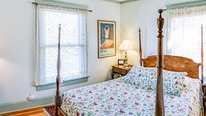 7 quartos, roupas de cama premium, escrivaninha