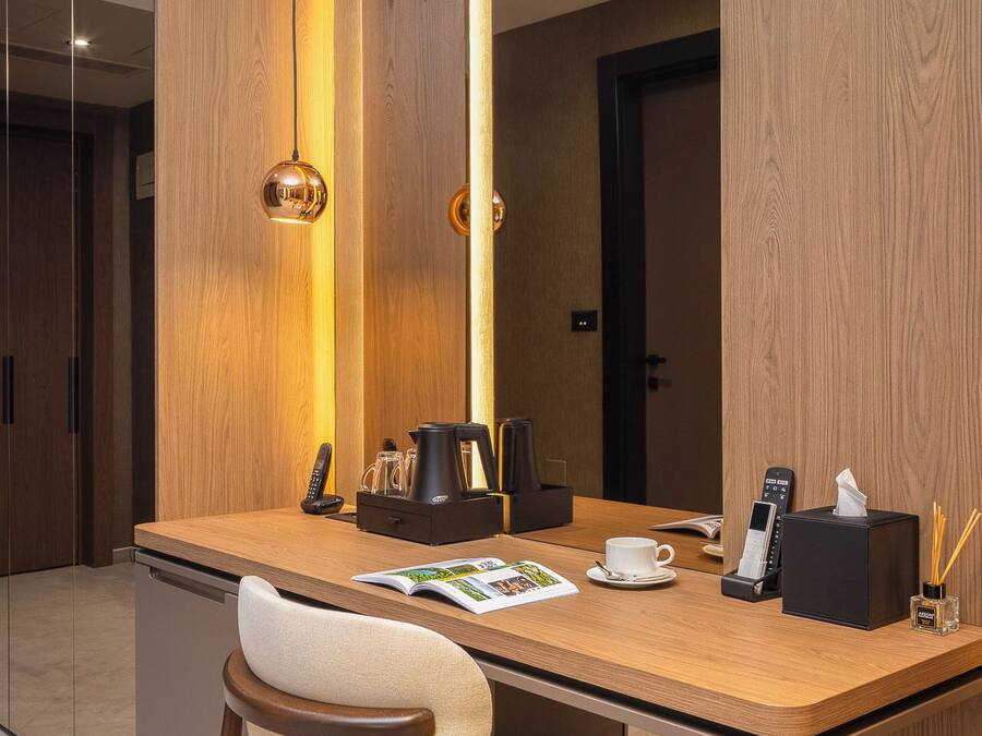 Quarto Duplo ou Twin Superior | Camas de colchão Select Comfort, minibar, cofre no quarto, secretária