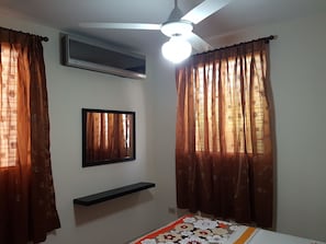 Apartamento conforto, 3 quartos, para não fumantes | 2 quartos, roupas de cama de algodão egípcio, roupas de cama premium
