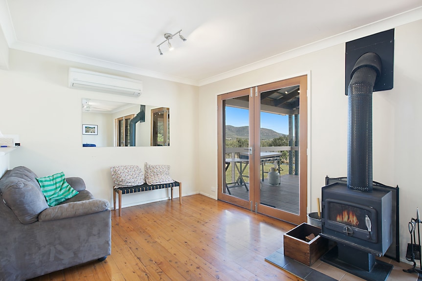 Sprawling Country Valley Views With A Hint Of Wine - 브로크