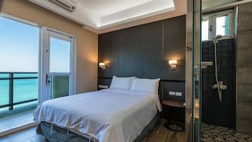 Secretária, cortinas/cortinados opacos, quartos insonorizados