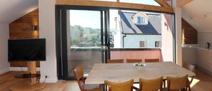 Quarto casal de uso individual | Ferros/tábuas de passar roupa, Wi-Fi de cortesia, roupa de cama