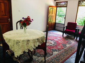 2-Bedroom Villa | Opções para refeição no quarto