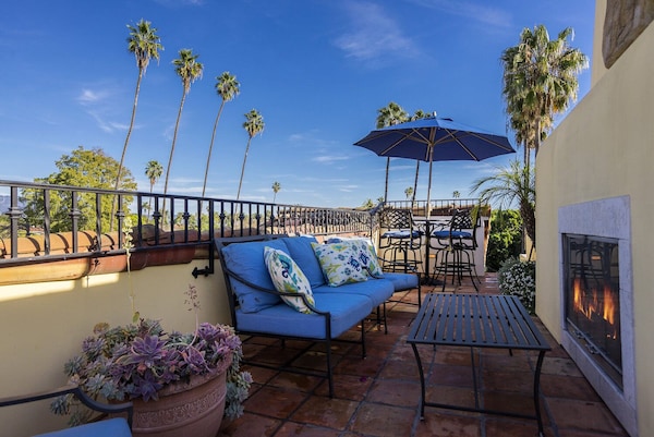 Luxurious Mykonos | Pet Friendly - Santa Barbara, CA