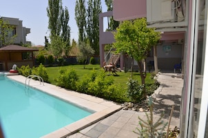 Piscina externa sazonal